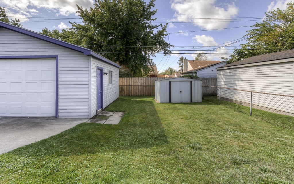 Just Listed! 20530 Broadacres St, Clinton Township, MI