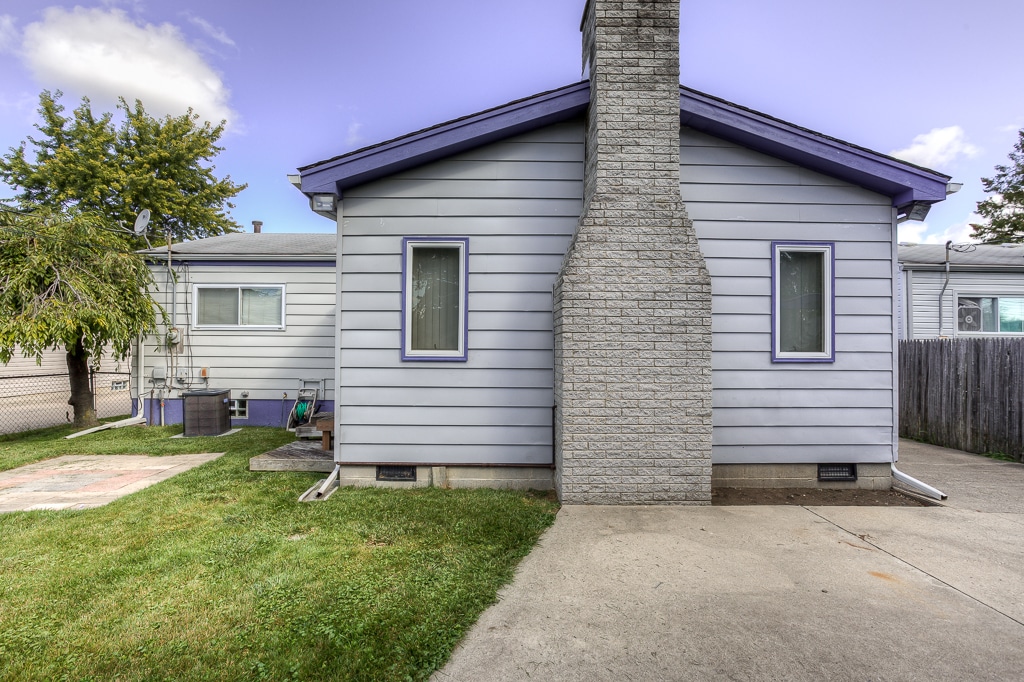 Just Listed! 20530 Broadacres St, Clinton Township, MI